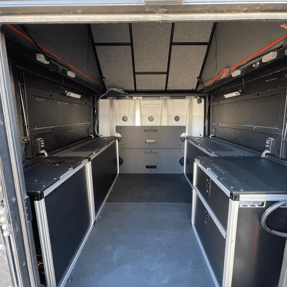 Silverado & Sierra 1500 5′8″ Bed Alu-Cabin Camper System | Goose Gear
