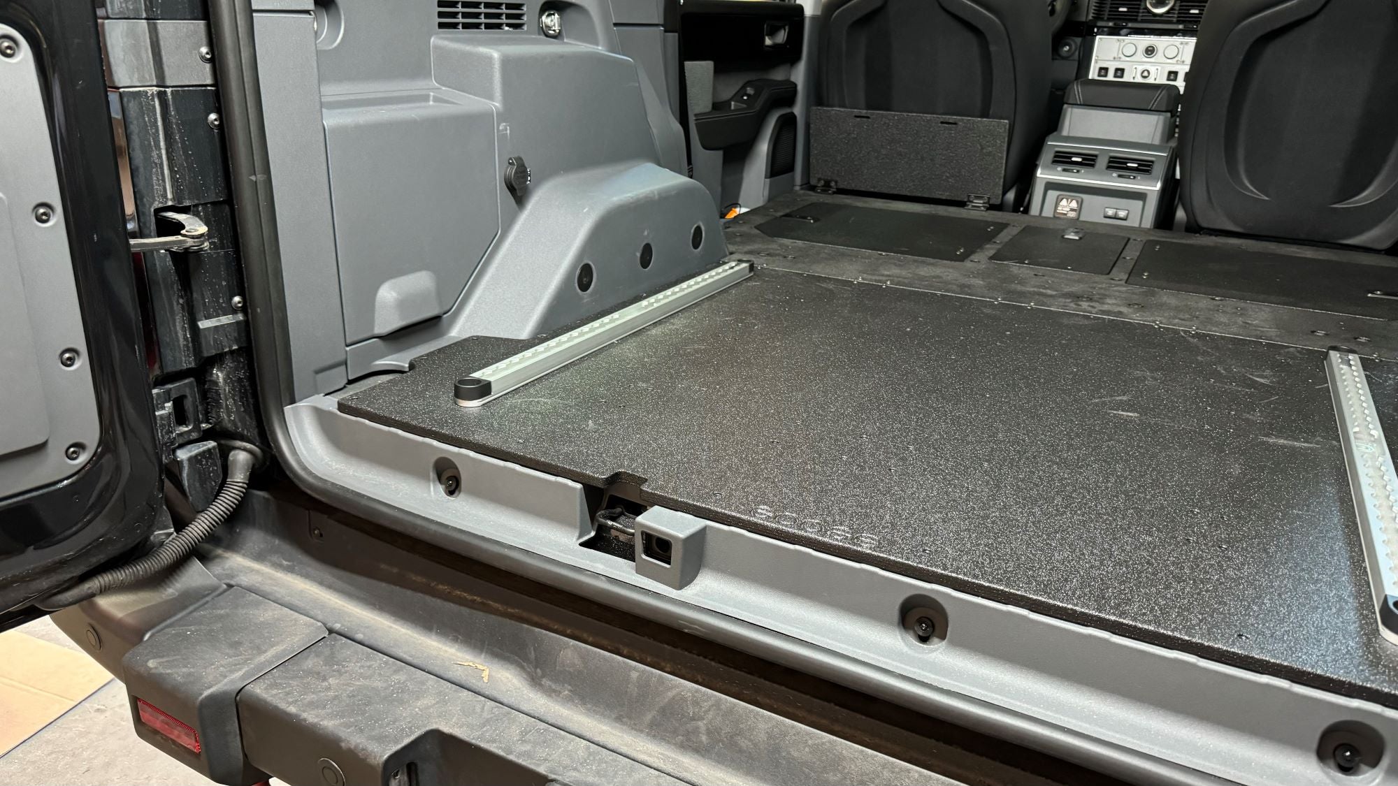 Ineos - Grenadier - 2024-Present - 1st Gen - Explore Series - Rear ...