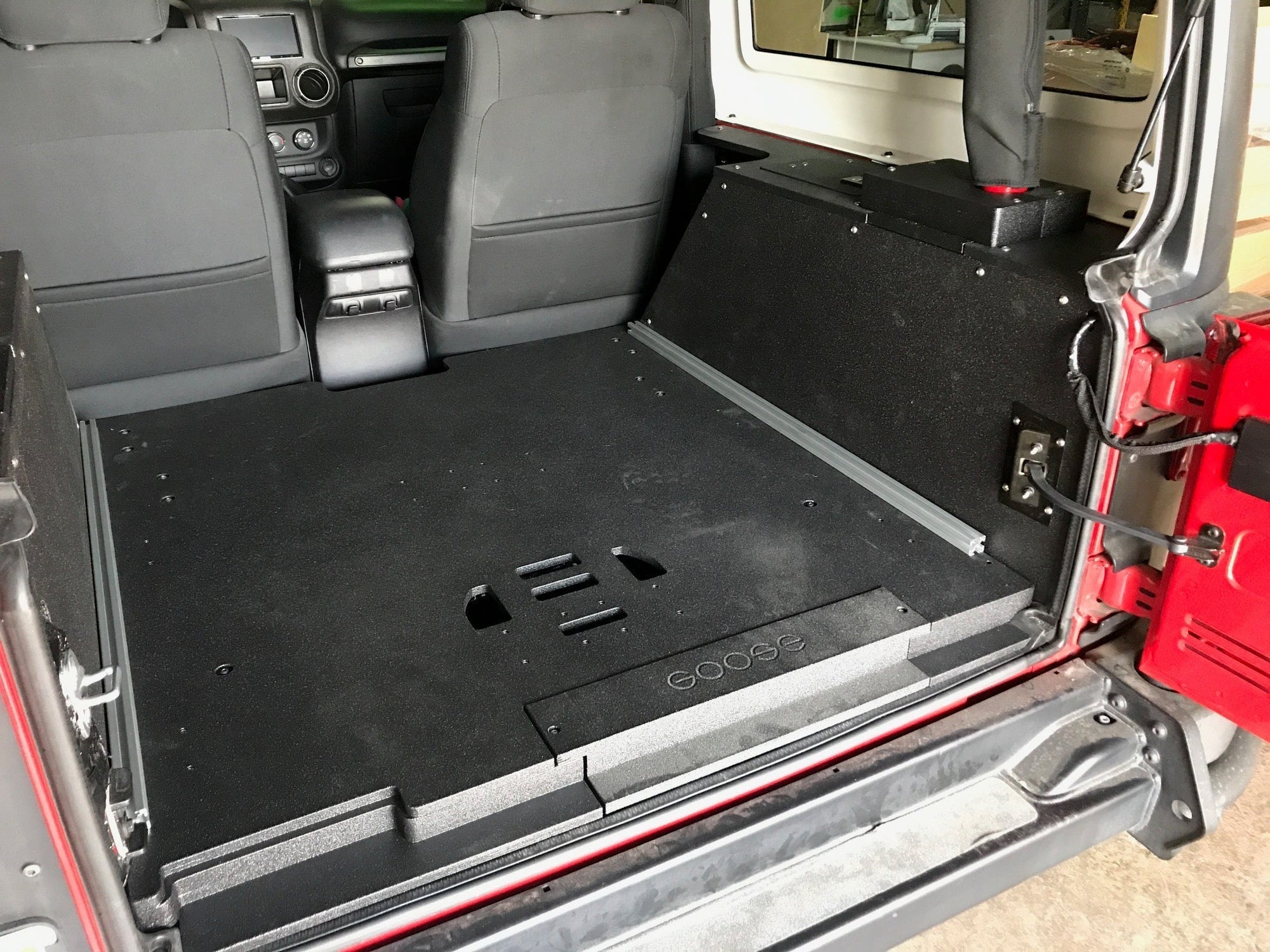 Goose Gear Jeep Wrangler 2007-2018 JK 2 Door - Cargo Area Side Cubbies