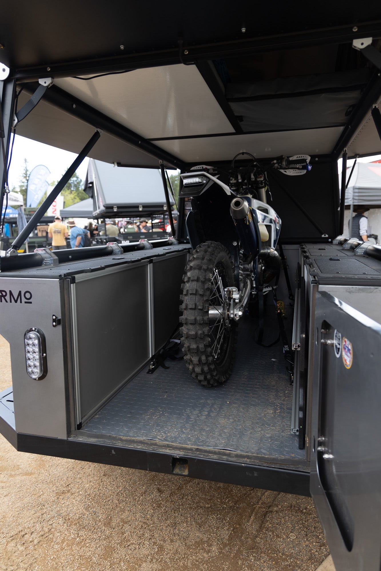 Goose Gear Rustic Mountain Overland Anzac GFC Moto Hauler - Driver Side ...