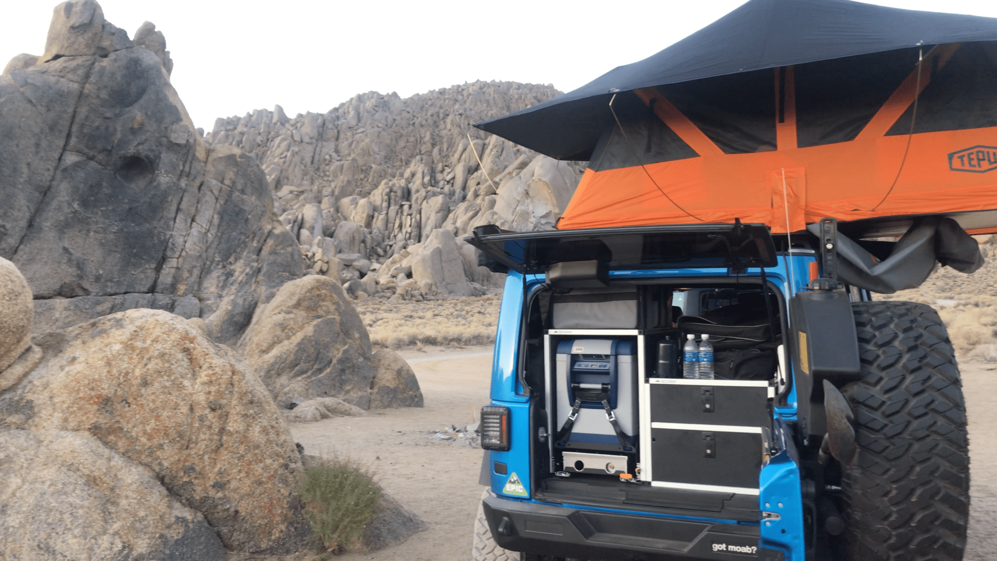 Goose Gear Camp Kitchen Package for Jeep Wrangler JKU 4 Door