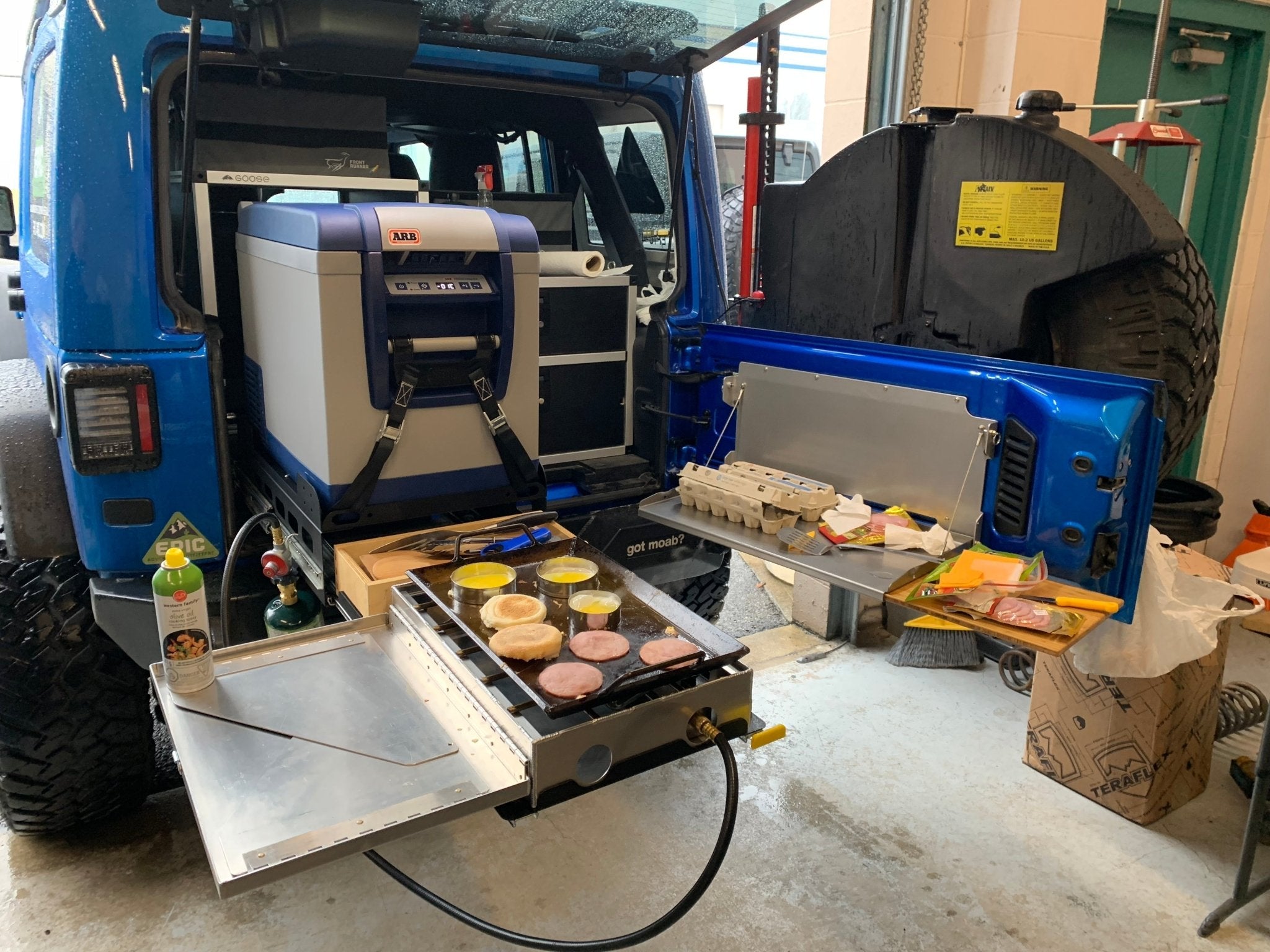 Goose Gear Camp Kitchen Package for Jeep Wrangler JKU 4 Door